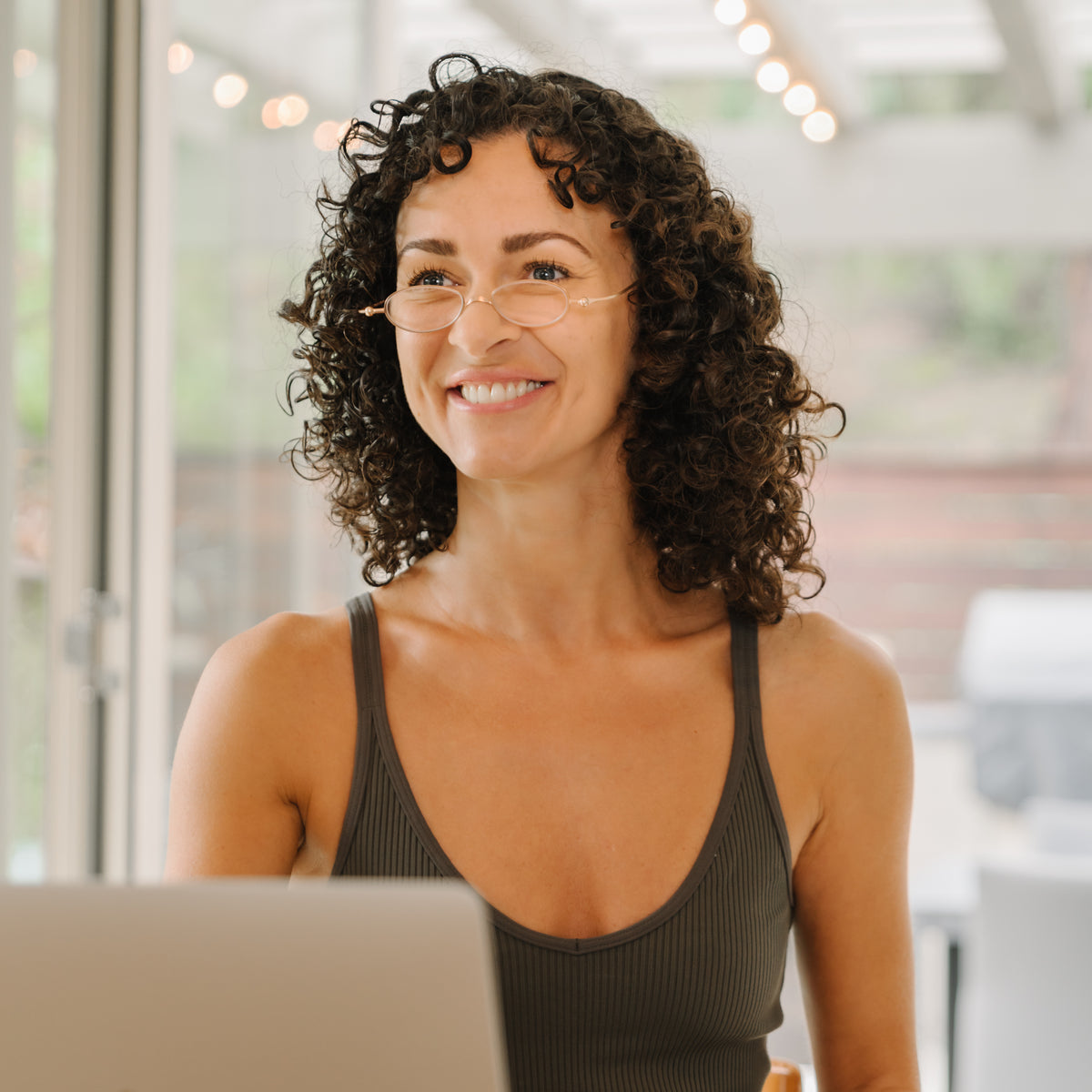 Micro Vision Optical Expands Horizons: Now Available in the UK as Micr ...